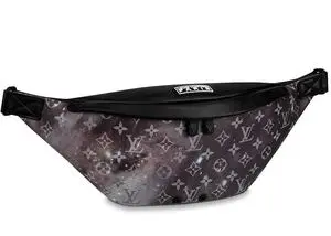LOUIS VUITTON Louis Vuitton Discovery Bumbag Monogram Galaxy Black