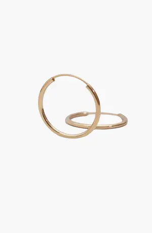 KINN Lightweight Hoop Earrings