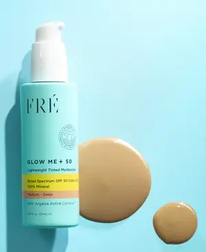 FRE Glow Me + 50 Lightweight Tinted Moisturizer Mineral Spf 50 - Medium - Deep