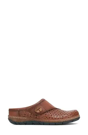 EARTH® Erinn Clogs - Medium Brown