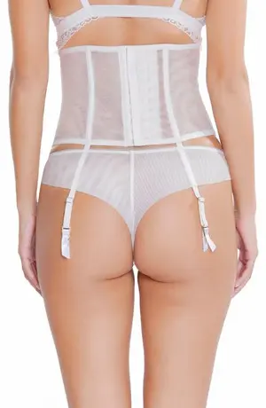 HUIT Amoureuse Lace Garter Belt