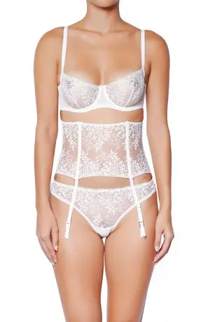HUIT Amoureuse Lace Garter Belt