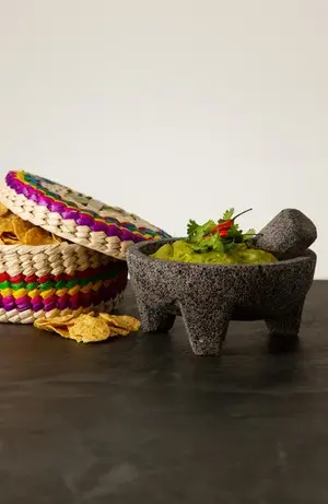 VERVE CULTURE Molcajete