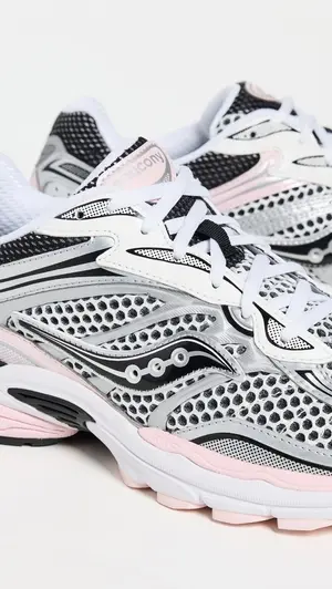 Saucony Progrid Omni Sneakers