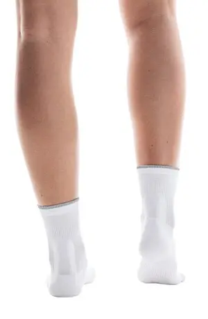 On Elite Run Quarter Socks - White