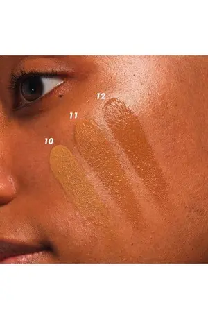 MAKE UP FOR EVER Super Boost Lightweight Moisturizing Skin Tint - 11
