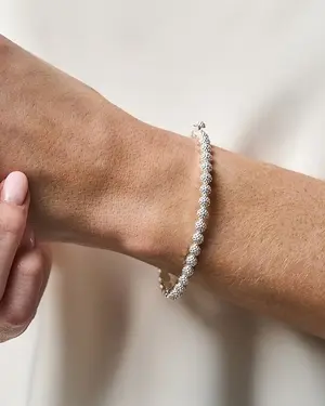 CAPUCINE DE WULF Berry Eternity Bangle Bracelet - Silver