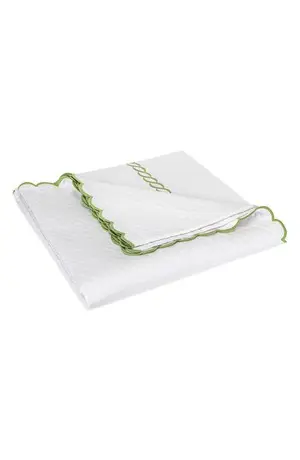 MATOUK Classic Chain Scallop Matelassé Coverlet - Spring Green