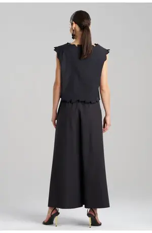 Natori Tech Cotton Taffeta Square Top With Embroidery