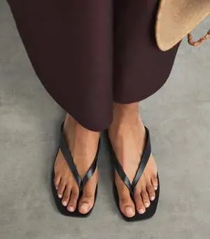A.emery Leather Kinto Flip Flops - Black