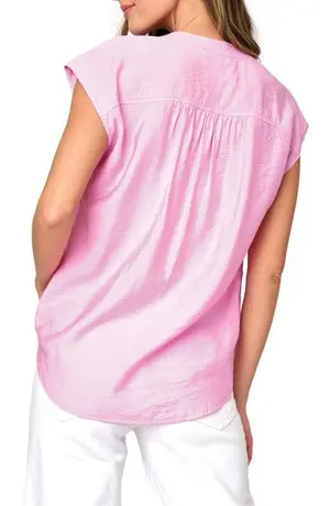 GIBSONLOOK Split Neck High-low Top - Solid Lilac