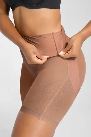 SHAPELLX Mesh Smooth Tummy Control Butt-lifting Shorts - Sienna Brown