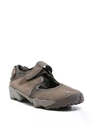Nike Rift Sneakers