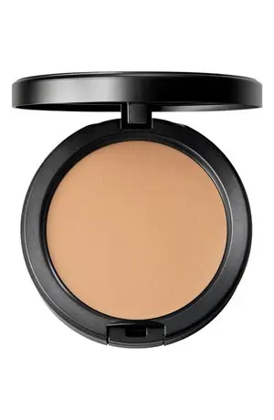 MAC COSMETICS Studio Fix Powder Plus Foundation - Nc30