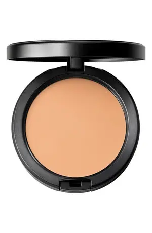 MAC COSMETICS Studio Fix Powder Plus Foundation - Nw20