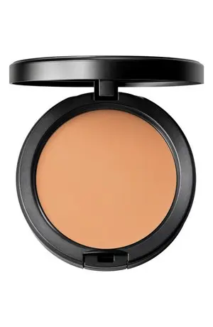 MAC COSMETICS Studio Fix Powder Plus Foundation - Nw22