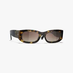 Chanel Rectangle Sunglasses - Tortoise. Clips : Tortoise & Black