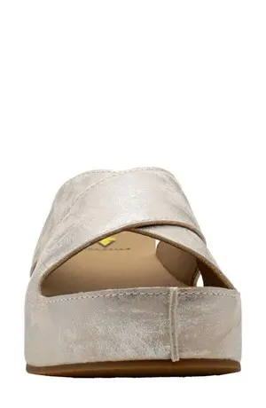 VOLATILE Edith Platform Sandals