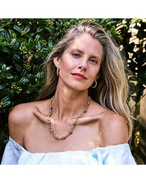 CAPUCINE DE WULF Berry Icon Hoop Earrings