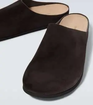 COMMON PROJECTS Suede Clogs