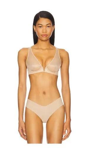Commando Chic Mesh Plunge Underwire Bra In Nude - Beige