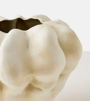 L'Objet Timna Short Porcelain Vase - Neutrals