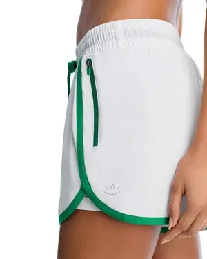 Beyond Yoga Course Shorts - True White
