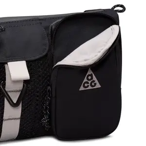 Nike Daymax Crossbody Bag