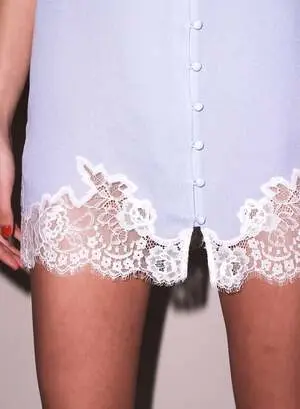 FLEUR DU MAL Juliet Button Slip - Cloud