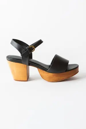 FORTRESS Hannah Platform Clog Sandal - Black