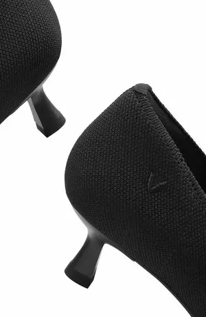 Vivaia Scarlett Pointed-toe Kitten Heels - Black