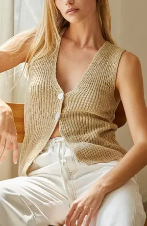 CRESCENT Sleeveless Sweater Vest