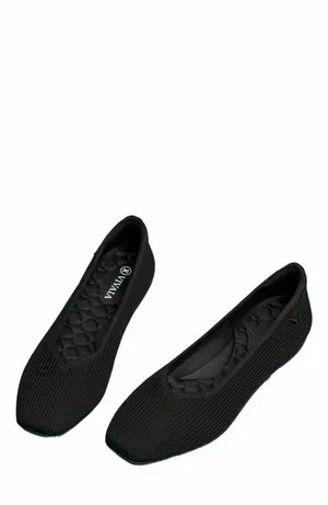 Vivaia Margot Lightweight Square-toe V-cut Flats