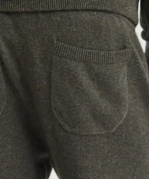 Naadam Off-duty Cashmere Jogger - Olive