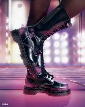 Dr. Martens 1b99 Bex Bratz Boots