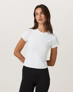 Vuori Short Sleeve Surge Seamless T-shirt - White