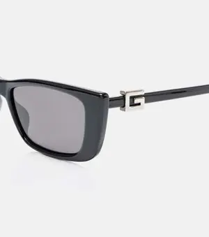 Gucci Rectangular Sunglasses With Logo