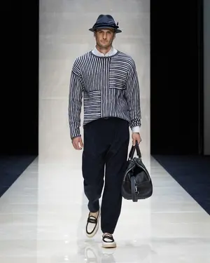 Giorgio Armani Crew-neck Jumper In A Viscose And Cotton Jacquard