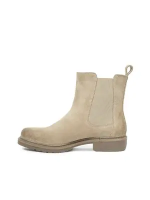 CELTIC & CO. Essential Chelsea Ankle Boot