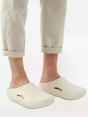 CROCS Logo-embossed Round-toe Slides