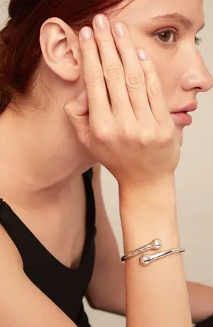 UNODE50 Rigid Bangle With Inner Spring - Silver