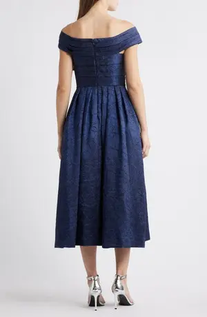 TAHARI ASL Crushed Taffeta Off-the-shoulder Cocktail Dress