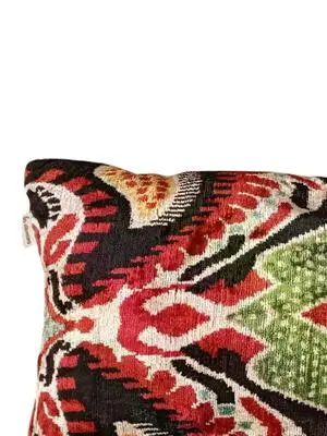 LES-OTTOMANS Silk Velvet Cushion - Red