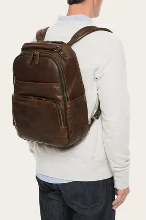 THE FRYE COMPANY Logan Backpack - Brown
