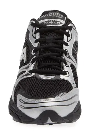 Saucony Progrid Triumph 4 Sneaker - Black/silver