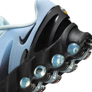 Nike Air Max Dn8 Sneakers - Blue
