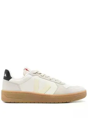 VEJA V-82 Low Top Sneakers