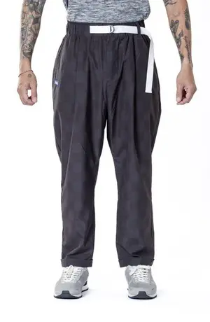 VAST Featherlite Pleated Pants - Black