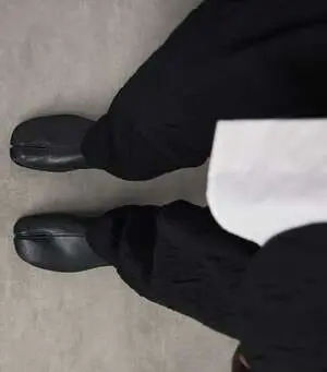 MAISON MARGIELA Leather Tabi Ankle Boots