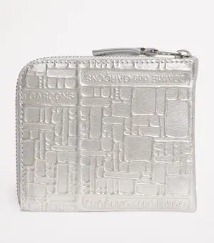 Comme Des Garçons Leather Zipped Logo Embossed Card Holder - Silver